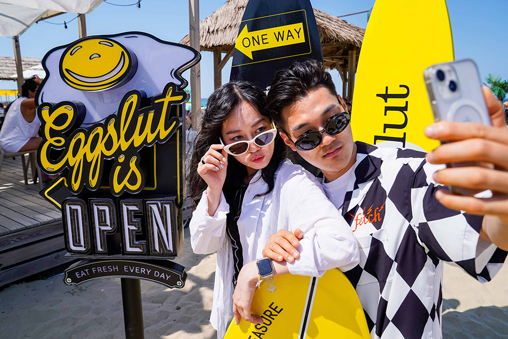 SPC’s Eggslut Opens Pop-up Store in Surfy Beach, Yangyang – SPC매거진